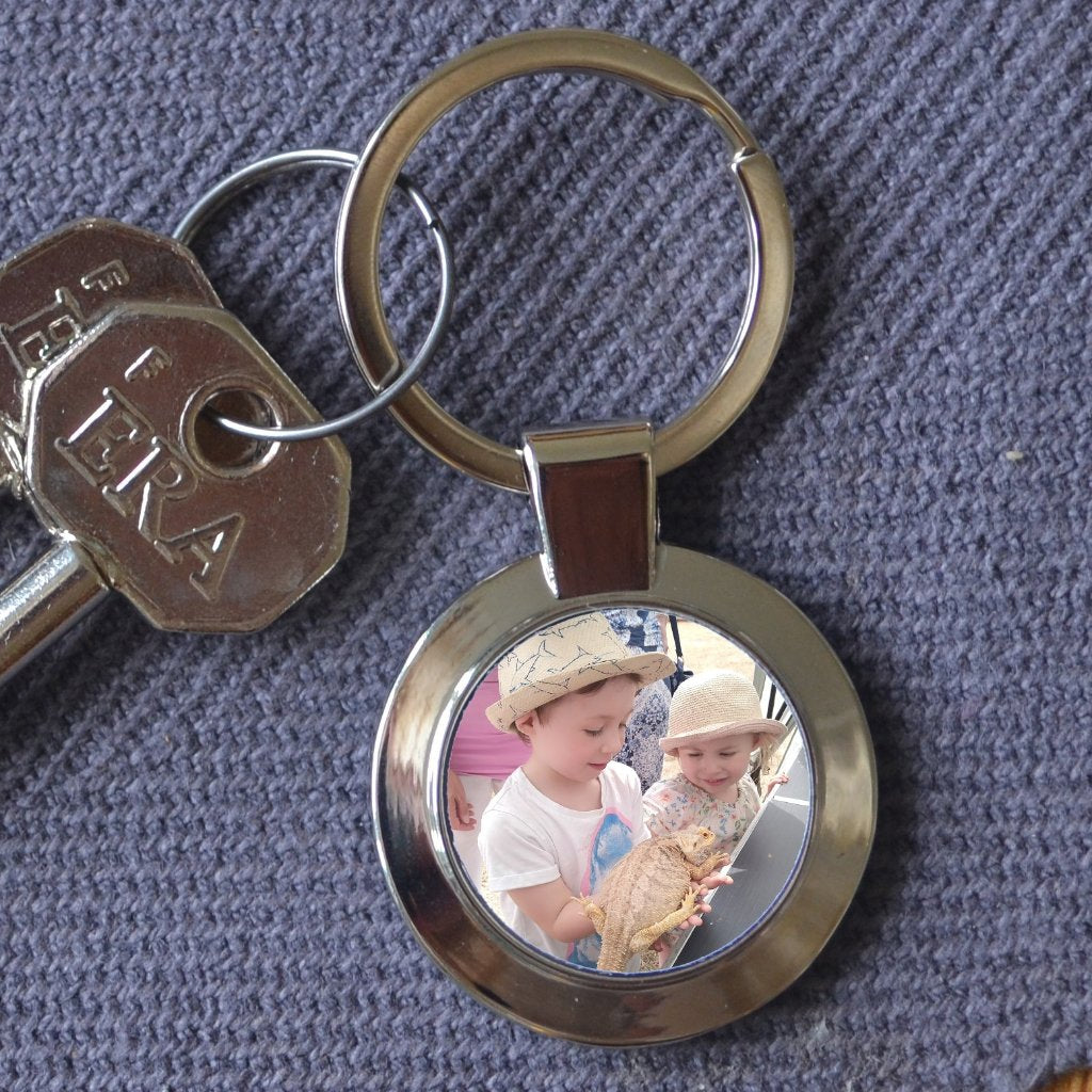 Personalised Circle Photo Keyring – Personalised Keyrings